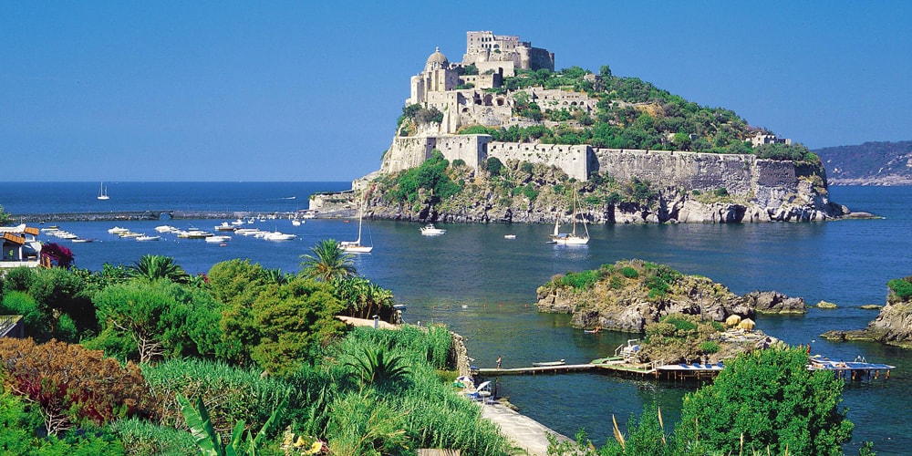 Isole di Napoli: 10 curiosità su Ischia, Capri, Procida, Nisida e ...