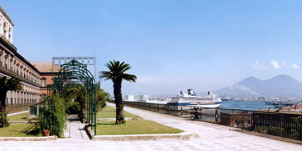 Secret Naples: the hanging gardens of the Royal Palace | visitnaples.eu