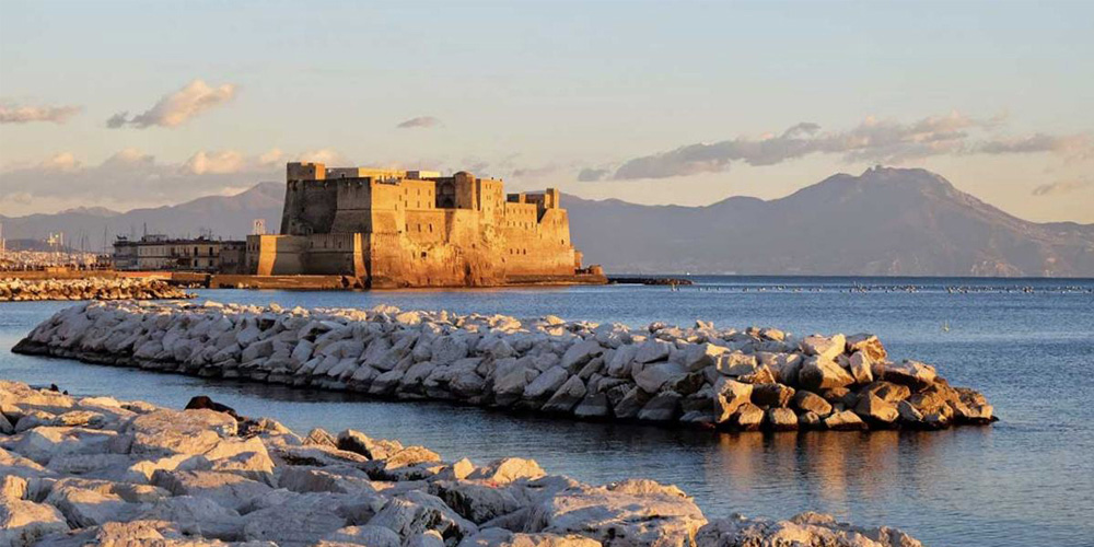 Naples seafront: A charming scenery of events | visitnaples.eu