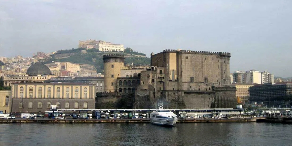 The port of Naples: from birth to its change over the centuries ...