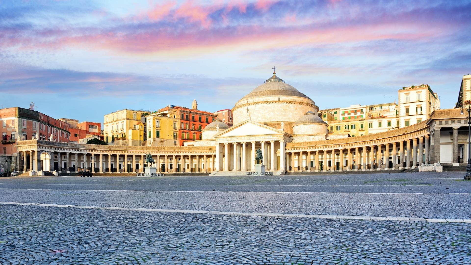 Naples Districts: San Ferdinando, where history meets the sea ...
