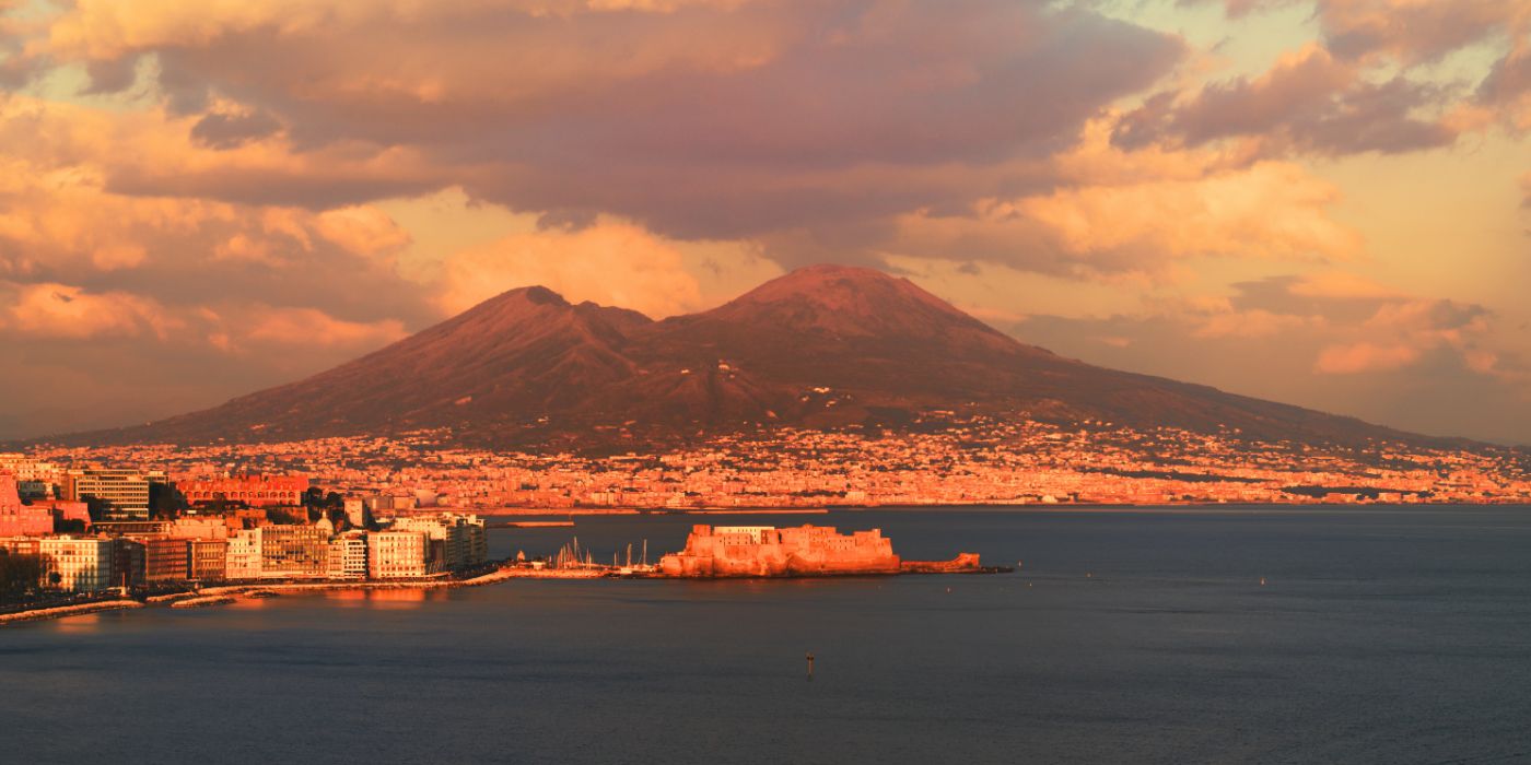 Five spots where enjoying the Sunset in Naples | visitnaples.eu