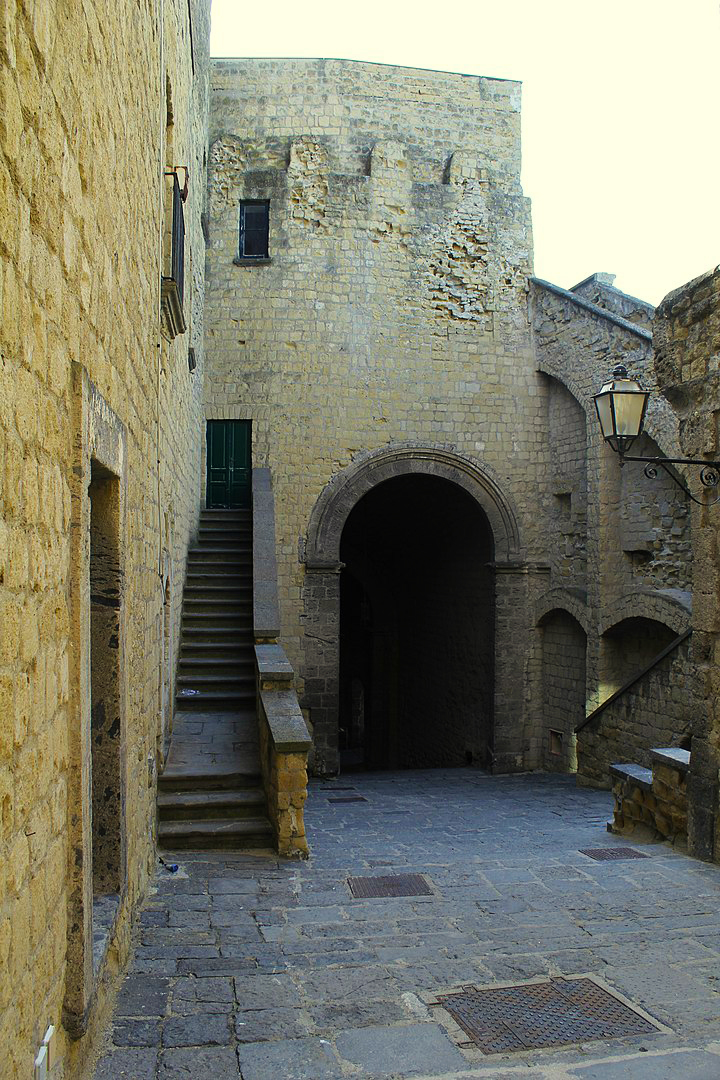 Castel dell’Ovo: history and magic between land and sea | visitnaples.eu