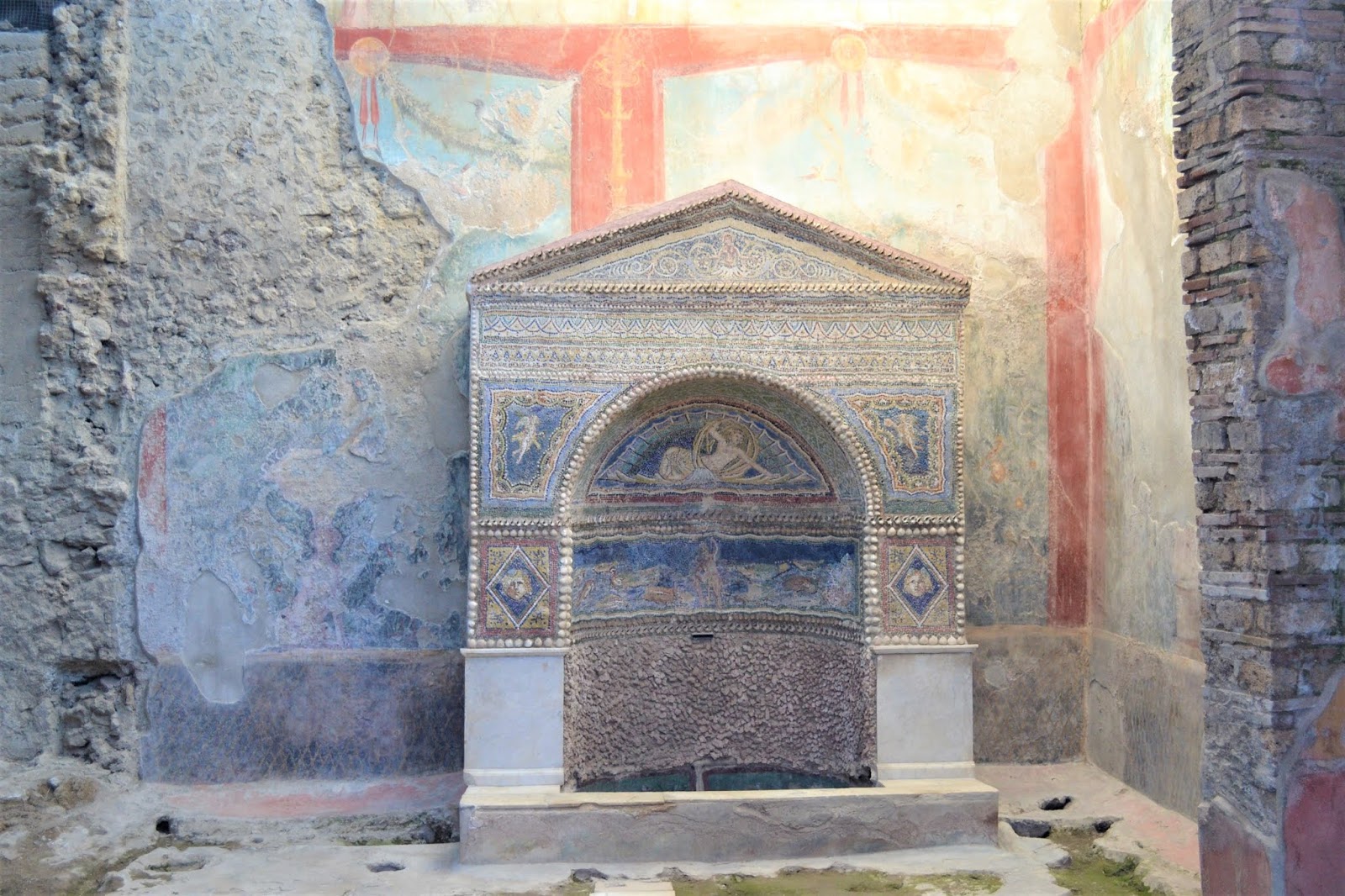 Rosso pompeiano: il colore di una civiltà | visitnaples.eu