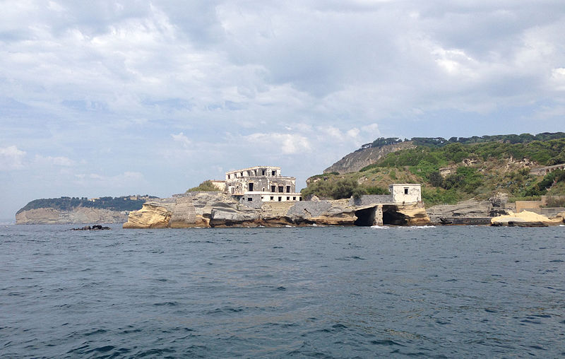 Gaiola Underwater Park: the marine protected area of Naples ...