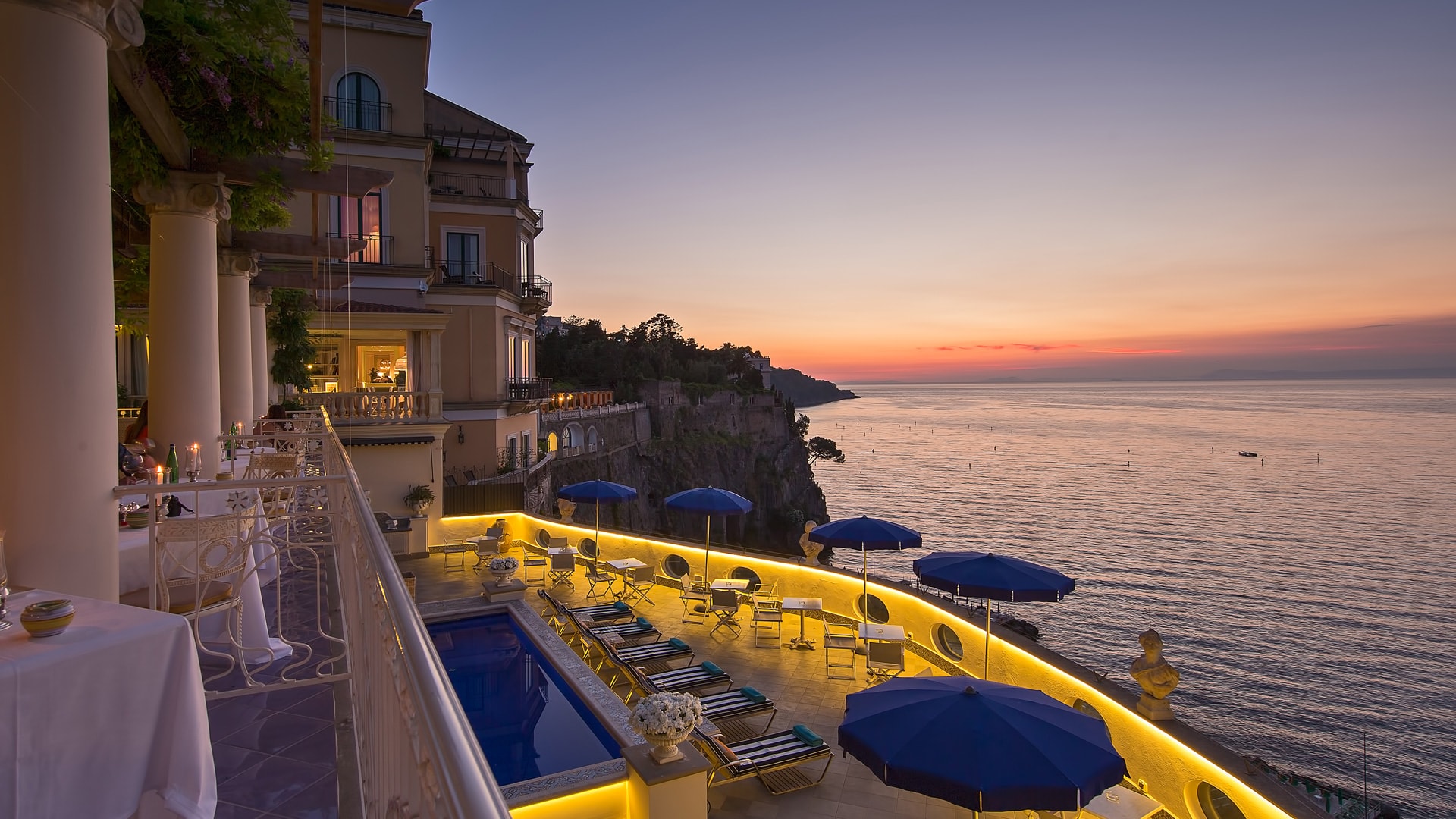 Hotels in Naples: best, most luxurious or cheapest in Naples