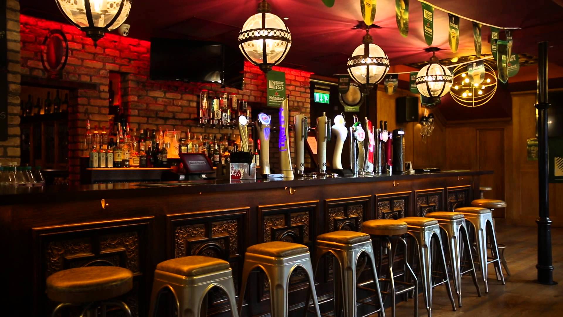Best Pubs in Naples with view in Naples according to Visit Naples