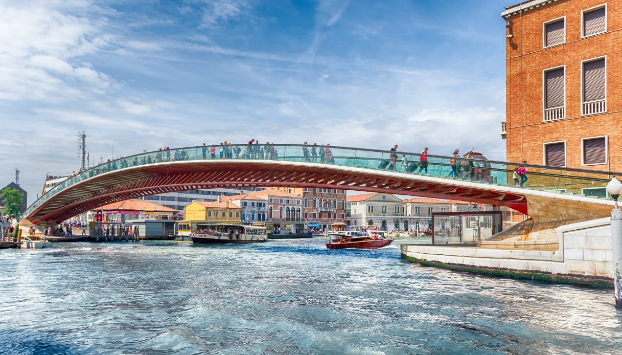 The bridges of Venice: the extraordinary nature of a city built on ...