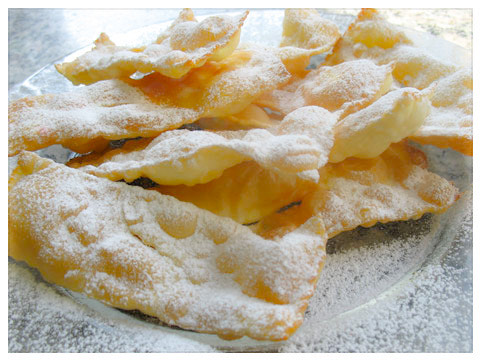 The galani, the sweet and crunchy ribbons of the Venice Carnival ...
