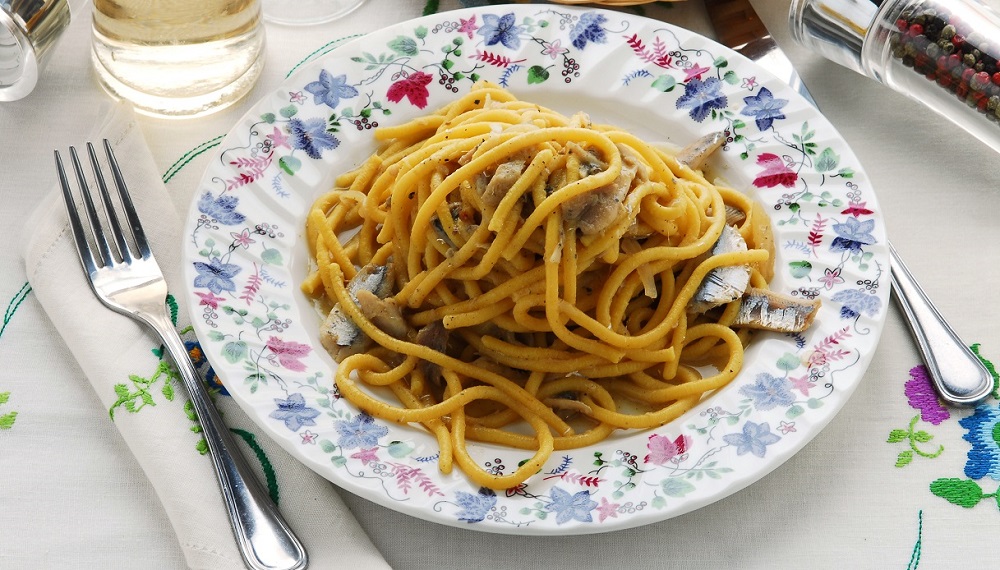 Bigoli in salsa: a first course of traditional Venetian cuisine ...